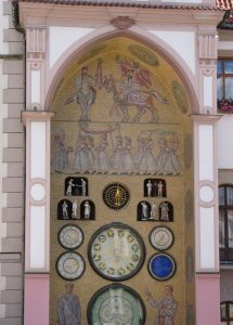 18 Incredible Astronomical Clocks From All The World - RankRed