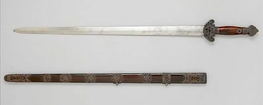11 Different Types Of Swords [Based On Shape & Size] - RankRed