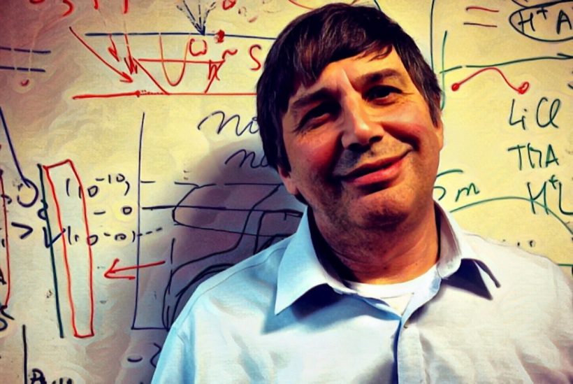 15 Famous Physicists Alive Today And Their Contribution [2025] - RankRed